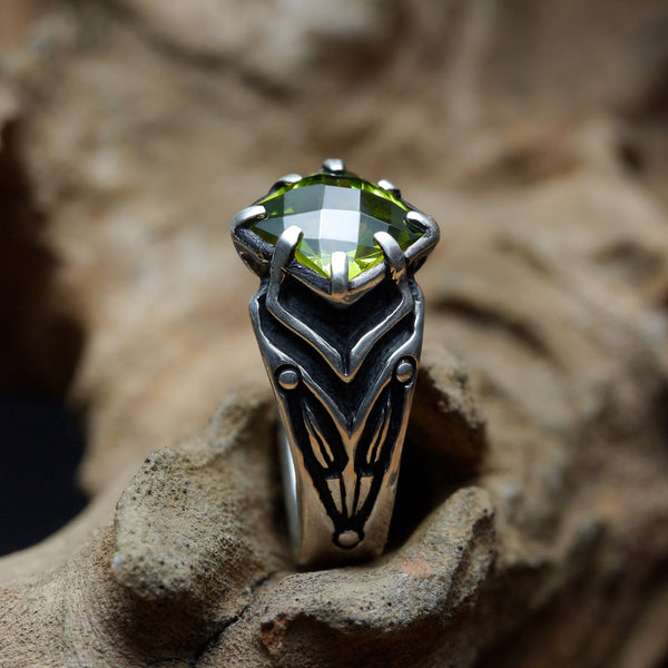 Peridot Ring "Vera" | BlackTreeLab