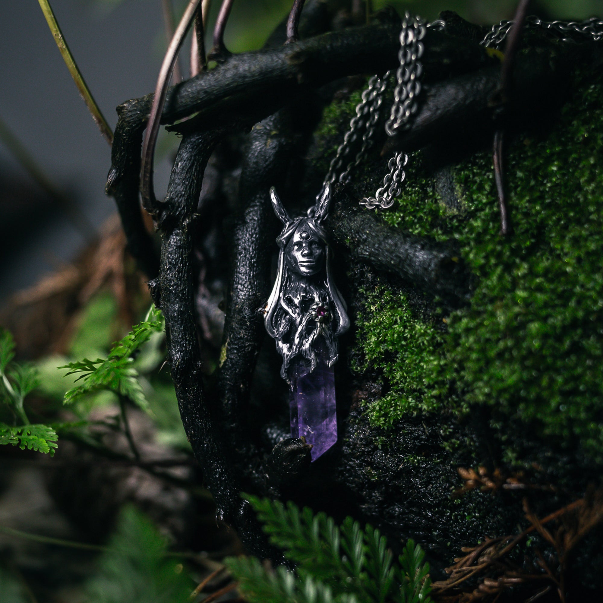 Silver pendant with Amethyst Crystal “Gaia” | BlackTreeLab