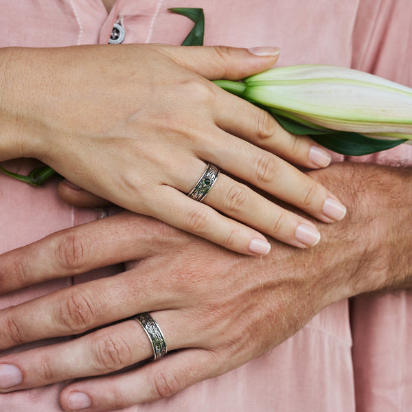 "Moss" Engagement Rings Set for Male and Female | BlackTreeLab